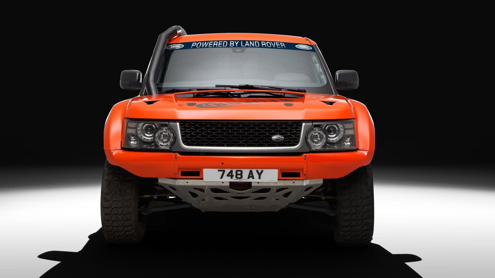 Land Rover And Performance Partner Bowler Strengthen Ties