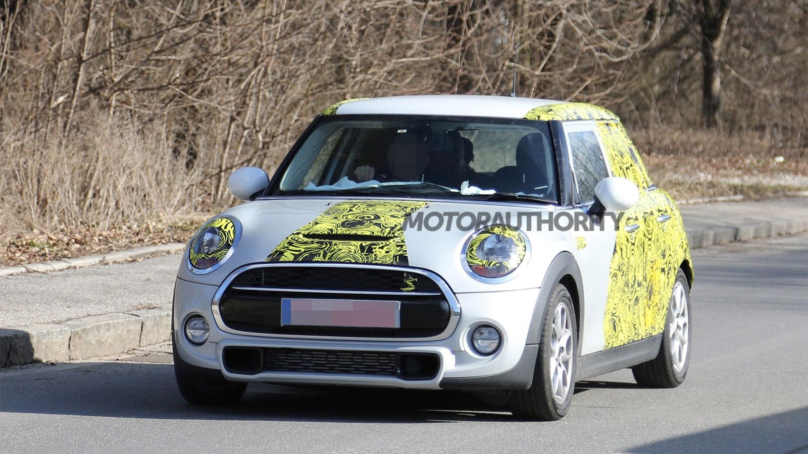 2015 MINI Cooper S Five-Door Spy Shots