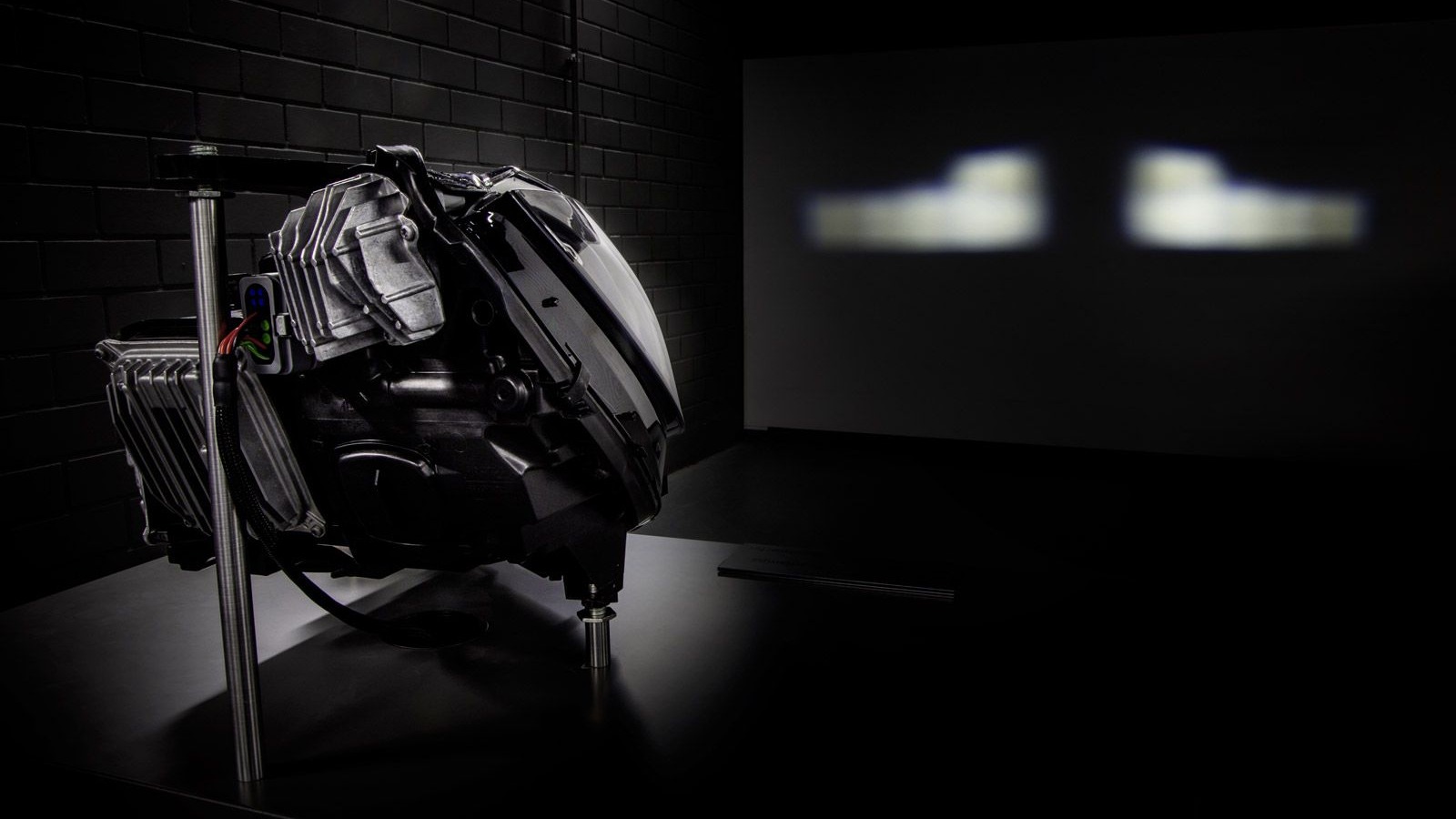 Mercedes-Benz Previews Next-Gen Headlight Tech