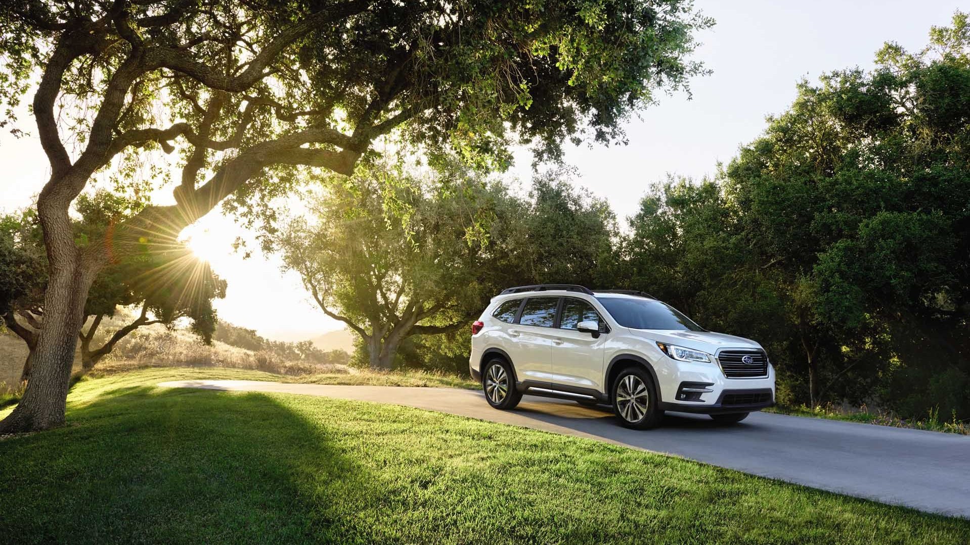 New Subaru Ascent aims to climb busy hill of crossover SUVs