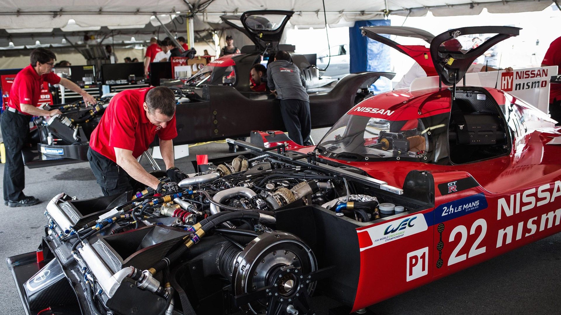 Close Look At The 2015 Nissan GT-R LM NISMO's Twin-Turbo V-6: Video