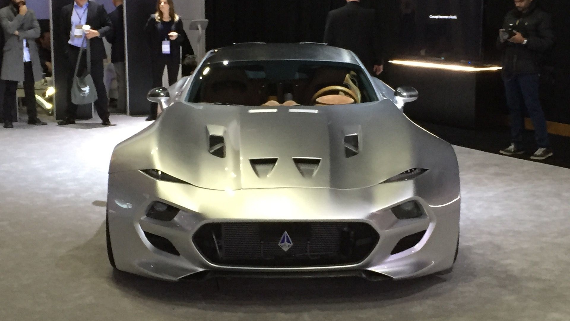 VLF unveils Dodge Viper-based Force 1 supercar in Detroit