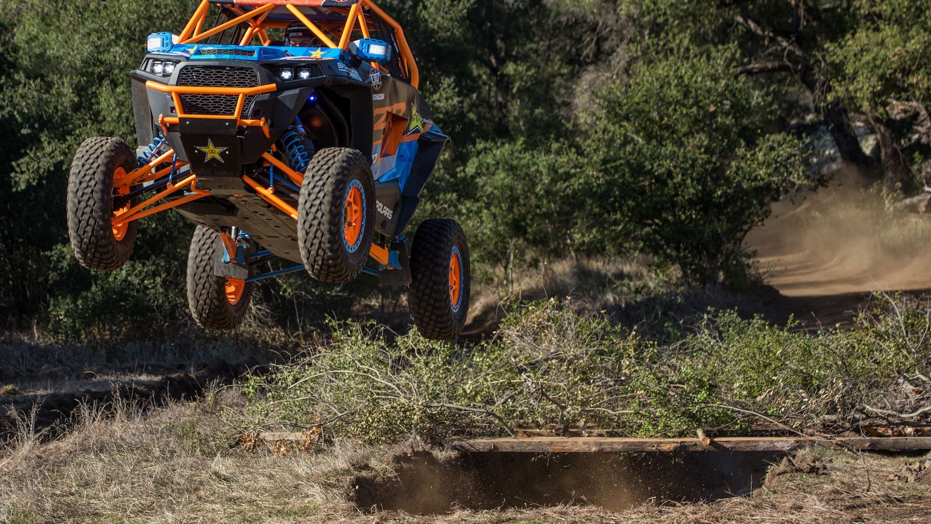 RJ Anderson stunts Polaris RZR XP1K4 for serious off-road action