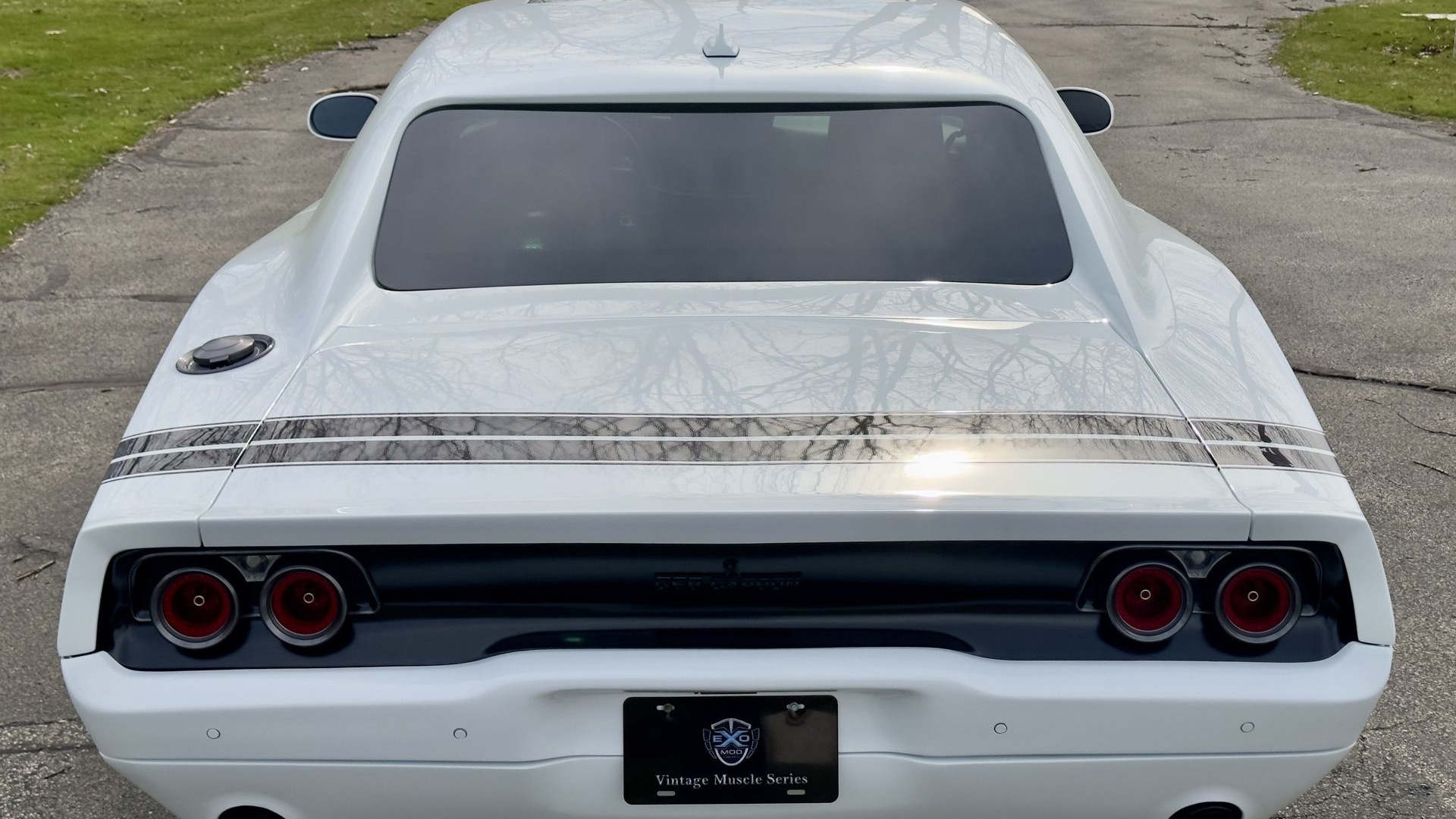 ExoMod's 1968 Dodge Charger features Hellcat chassis, carbon body