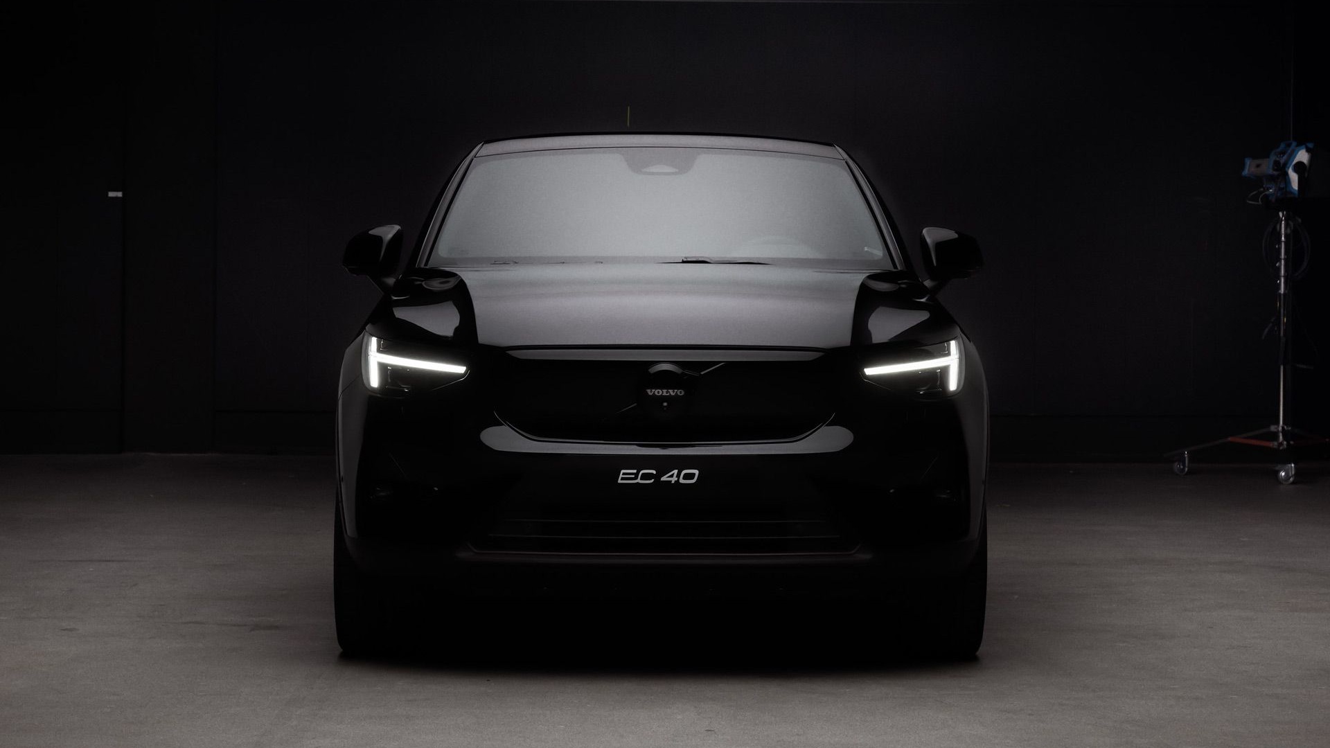 Volvo adds EX40, EC40 EVs, retires Recharge badge for plug-ins