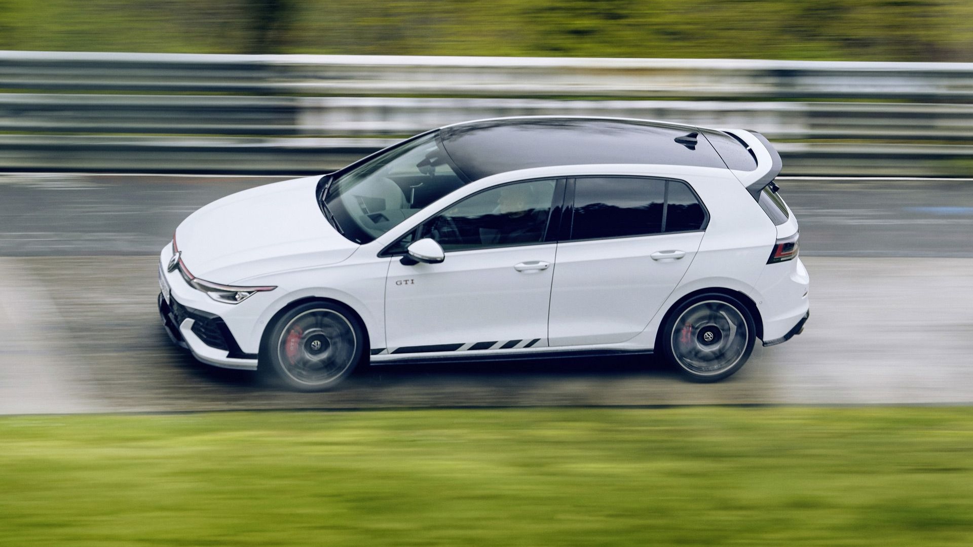 2025 VW Golf GTI Clubsport bows with 296 hp