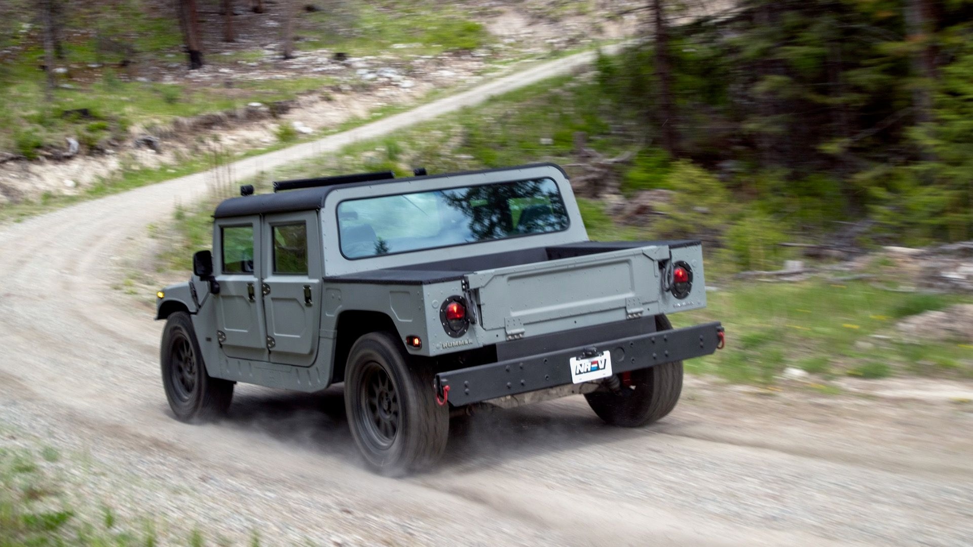 Cyber-Hummer EV aims for 300 miles of range with 1,000 hp for $98,900