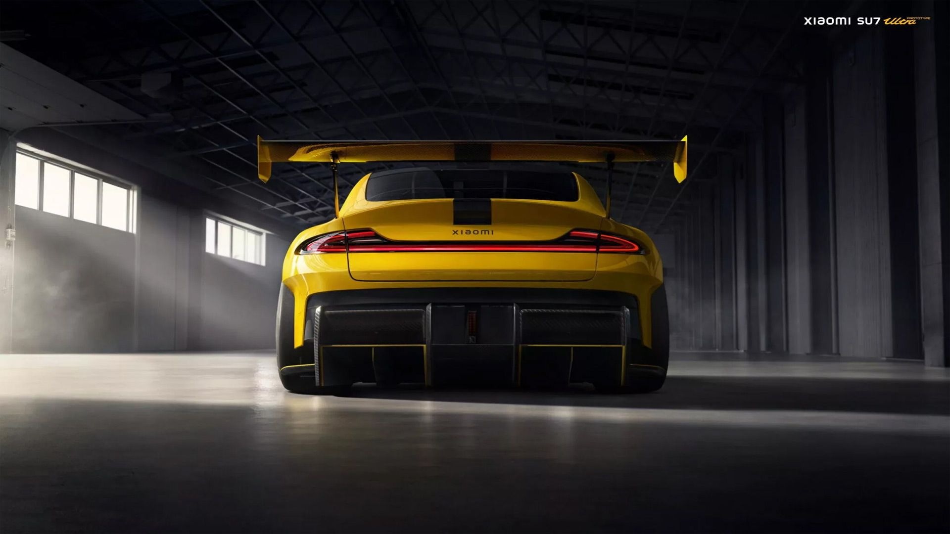 1,527-hp Xiaomi SU7 Ultra aims for Porsche Taycan Turbo GT