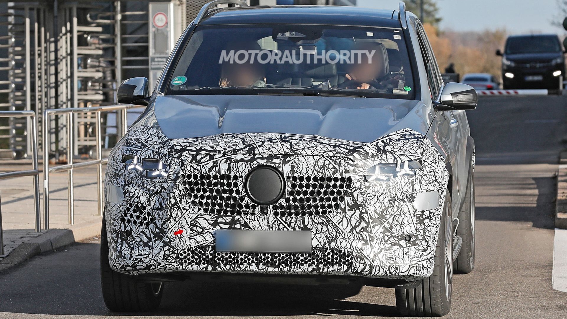 2027 Mercedes-Benz GLE-Class spied: Second facelift coming