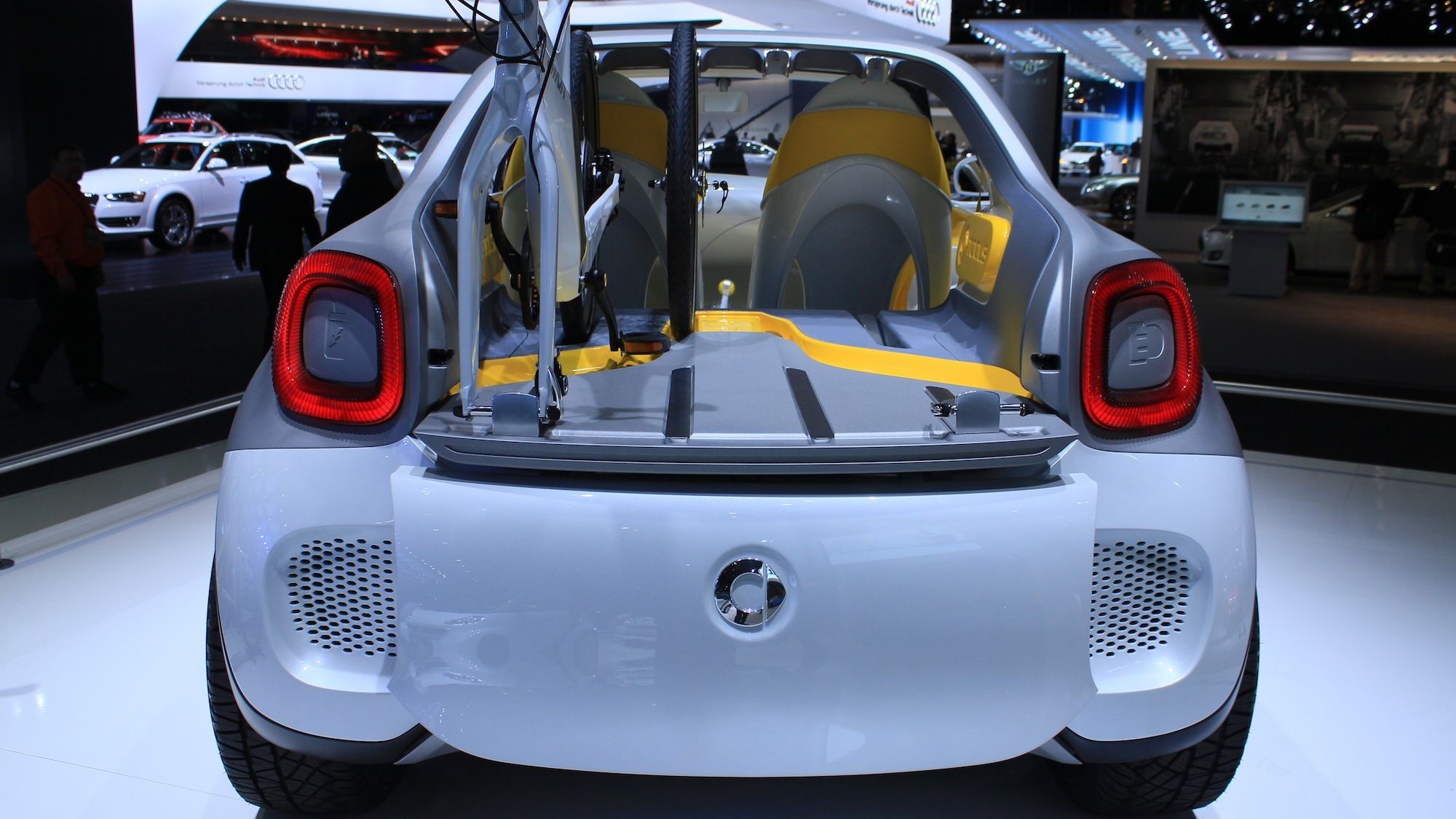 Smart For-Us Electric Pickup Concept: 2012 Detroit Auto Show
