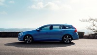2015 Volvo V60 Plug-In Hybrid R-Design: Forbidden Fruit