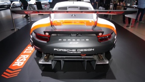 Porsche 911 finally adopts mid-engine layout with 2017 RSR