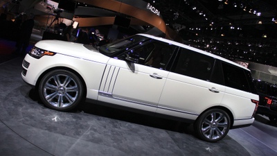 Land Rover Launches Long-Wheelbase Range Rover, Autobiography Black ...