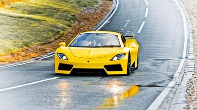 Arash AF8 Supercar Revealed