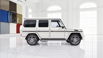 Mercedes Launches Designo Manufaktur Personalization Program