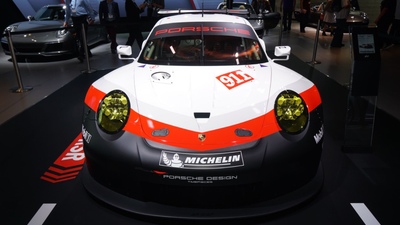 Porsche 911 finally adopts mid-engine layout with 2017 RSR