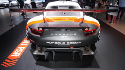 Porsche 911 finally adopts mid-engine layout with 2017 RSR