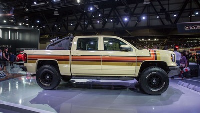 GMC Desert Fox Sierra concept truck is a retro off-roader