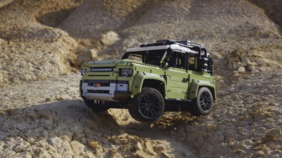 New Land Rover Defender gets the Lego treatment
