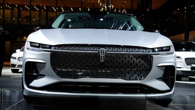 Lincoln Zephyr Reflection previews the brand's gorgeous future