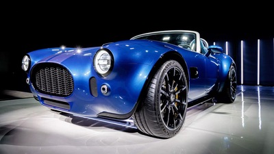 Modern AC Cobra GT Roadster debuts with over 650 hp