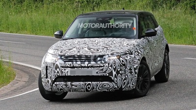 2025 Range Rover Evoque spy shots