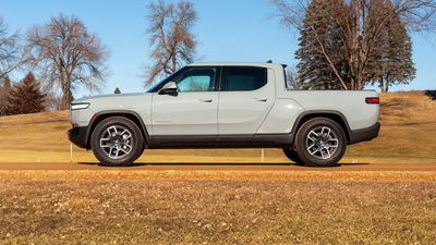 Review: 2024 Rivian R1T raises the bar for innovation