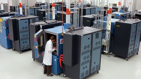 GM opens advanced battery lab in Michigan