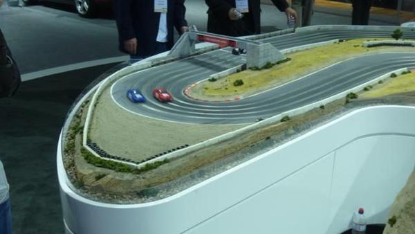 VIDEO: Mustang Slot Car Track At Ford Display At 2010 Los Angeles Auto Show