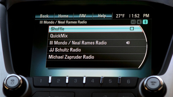 Chevrolet Launches MyLink Infotainment System on Volt, Equinox