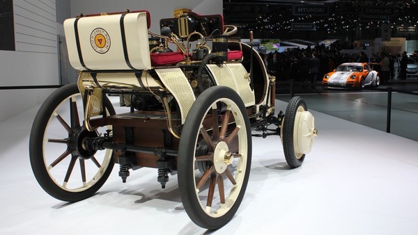 Porsche 1900 Semper Vivus Hybrid Live Photos: 2011 Geneva Motor Show