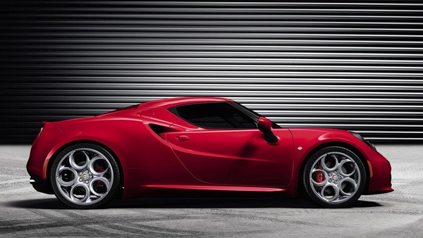 2014 Alfa Romeo 4C Full Specs
