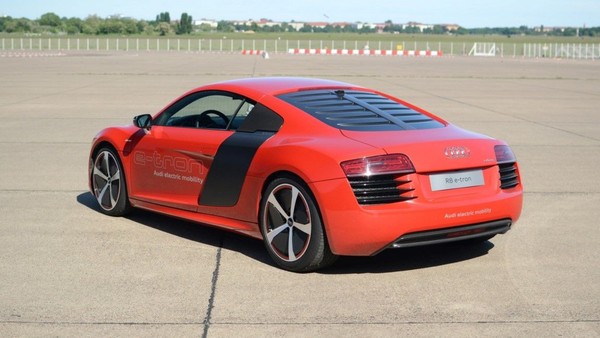 Audi R8 e-tron first drive review