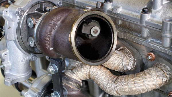 Volvo reveals 450-hp 4-cylinder with electric-aided turbo