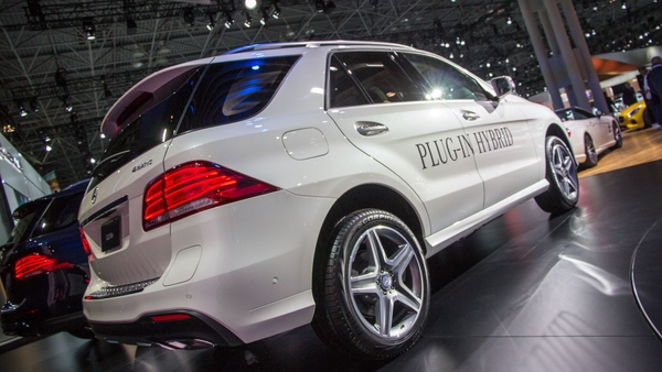 2016 Mercedes-Benz GLE Puts The M-Class Out To Pasture: Live Photos