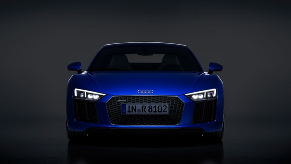 A Semi-Terrifying Night Lap In The 2017 Audi R8