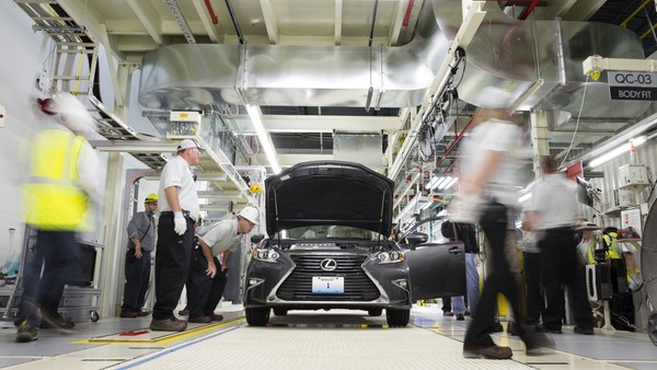 Lexus starts production in the US: Video