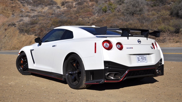 The 2016 Nissan GT-R Nismo has a soul: I met it