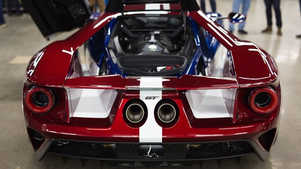 Ford employees can choose exclusive "Victory" paint scheme for GT