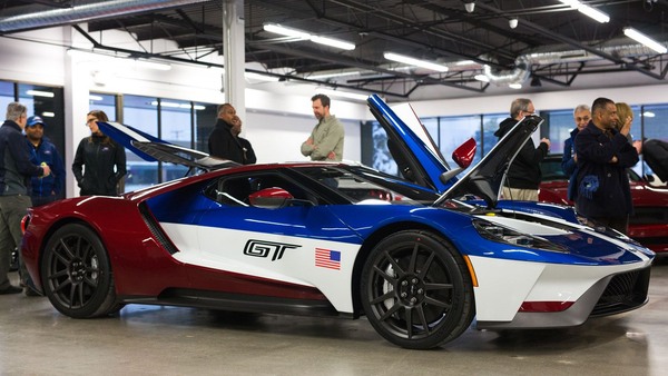 Ford employees can choose exclusive "Victory" paint scheme for GT