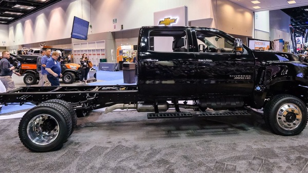 New Silverado 4500HD/5500HD/6500HD trucks join Chevy’s commercial fleet