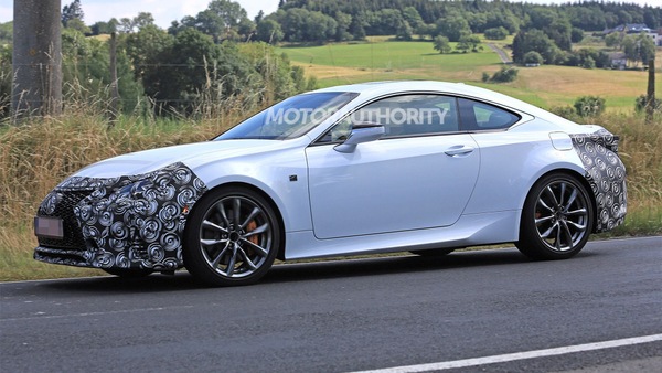 2019 Lexus RC spy shots