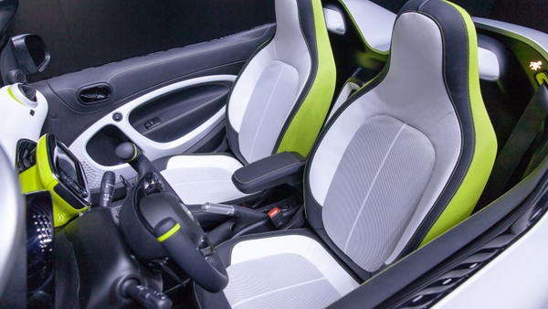 Smart previews future look with ForEase speedster concept