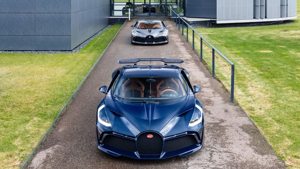Bugatti delivers first Divos to customers