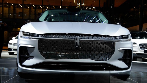 Lincoln Zephyr Reflection Previews The Brands Gorgeous Future
