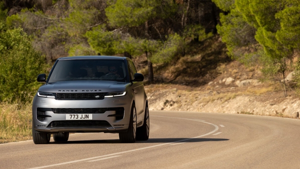 Review: 2023 Range Rover Sport passes the plug-in vibe check