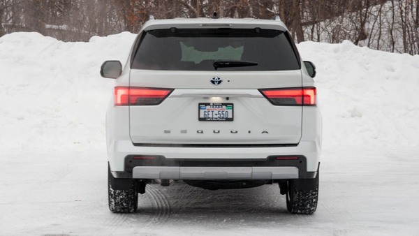 Review: 2023 Toyota Sequoia Capstone starts from behind