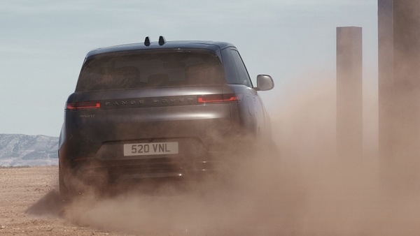2025 Range Rover Sport adds blacked-out Stealth Pack