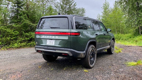 Updated 2025 Rivian R1S and R1T offer up to 1,025 hp