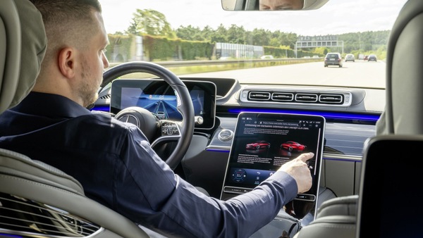 Mercedes lifts top speed of Level 3 self-driving system to 59 mph